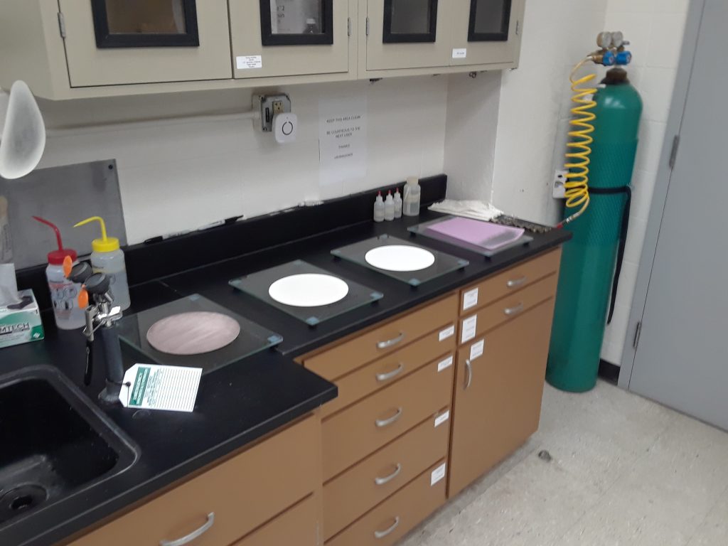 Sample prep (c) | Ebeam | Jackson School of Geosciences | The University of Texas at Austin