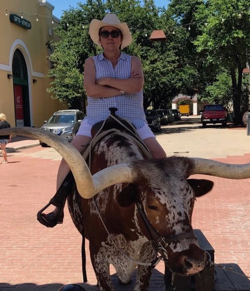 Claudia Mora: Dean | Jackson School of Geosciences | The University of ...