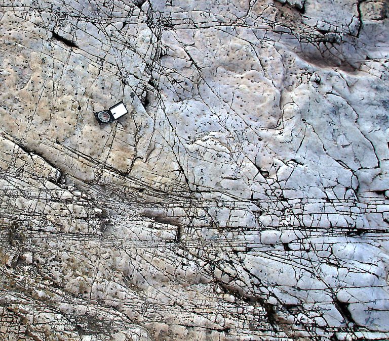 Chemistry and fracture pattern development | Structural Diagenesis ...